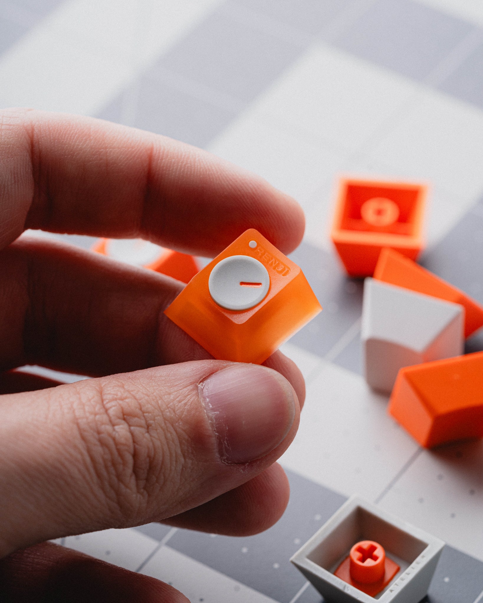 Orenji Resin Keycap – Omnitype®