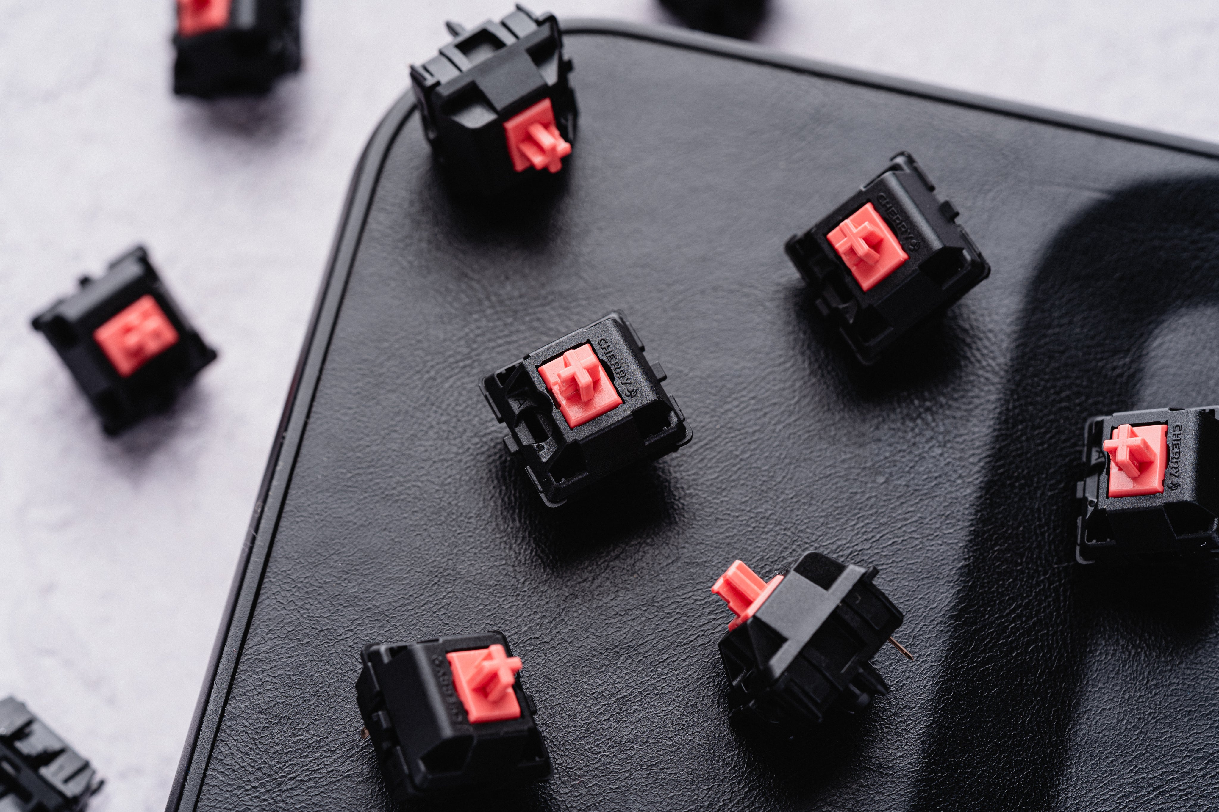 MX2A Silent Red Linear Switches – Omnitype®